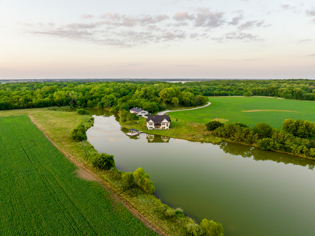 Henry 165 - Midwest Land Group